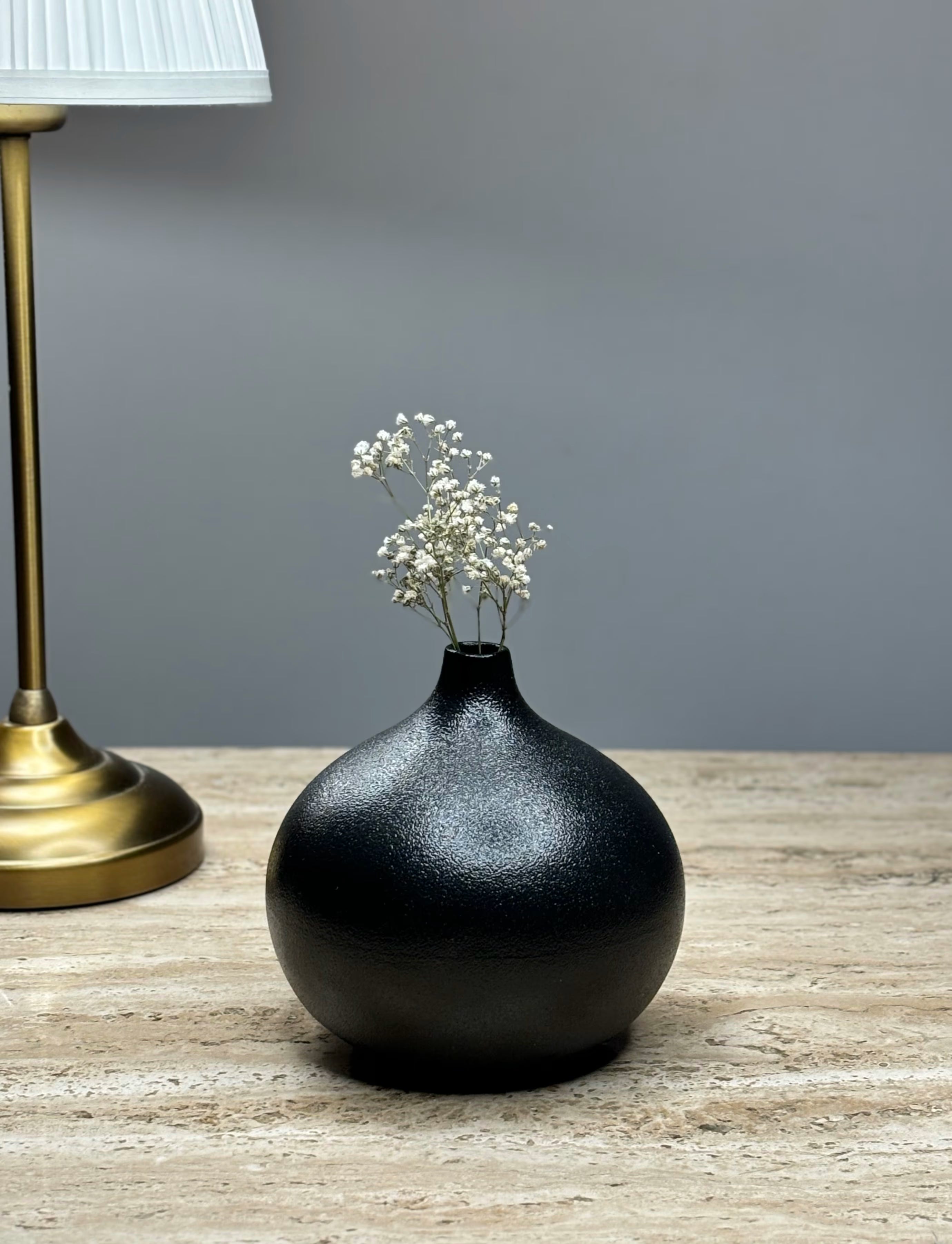 Buy Kaal Porcelain Flower Vase for Home Decor | Vibrant Accent – Tukri ...
