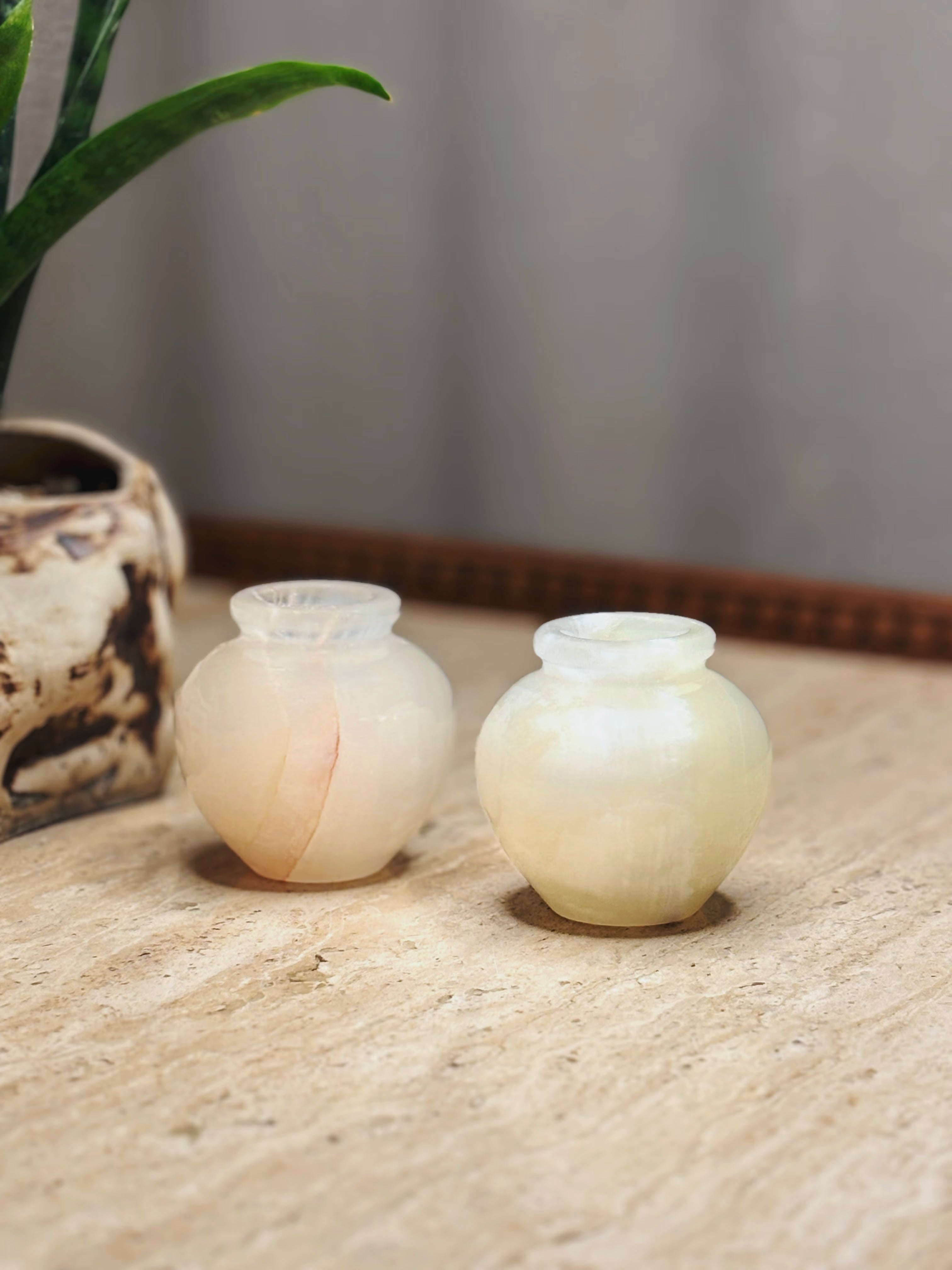 Buy Onyx Small Vase for Elegant Home Fragrance Decor – Tukri Store